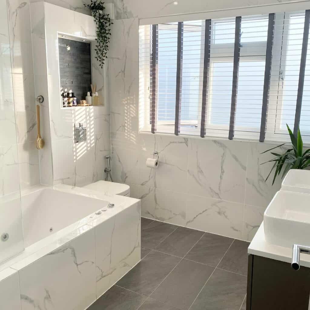 Modern Master Bathroom With Luxury Finishes - Soul & Lane