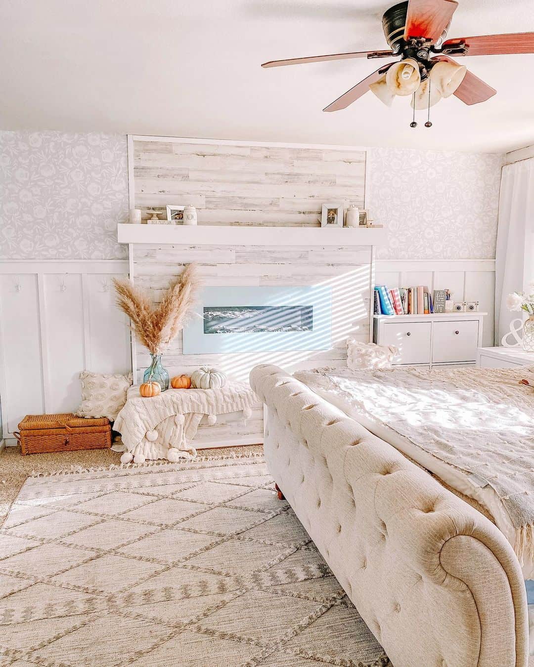Neutral Boho Bedroom With Floral Wallpaper - Soul & Lane