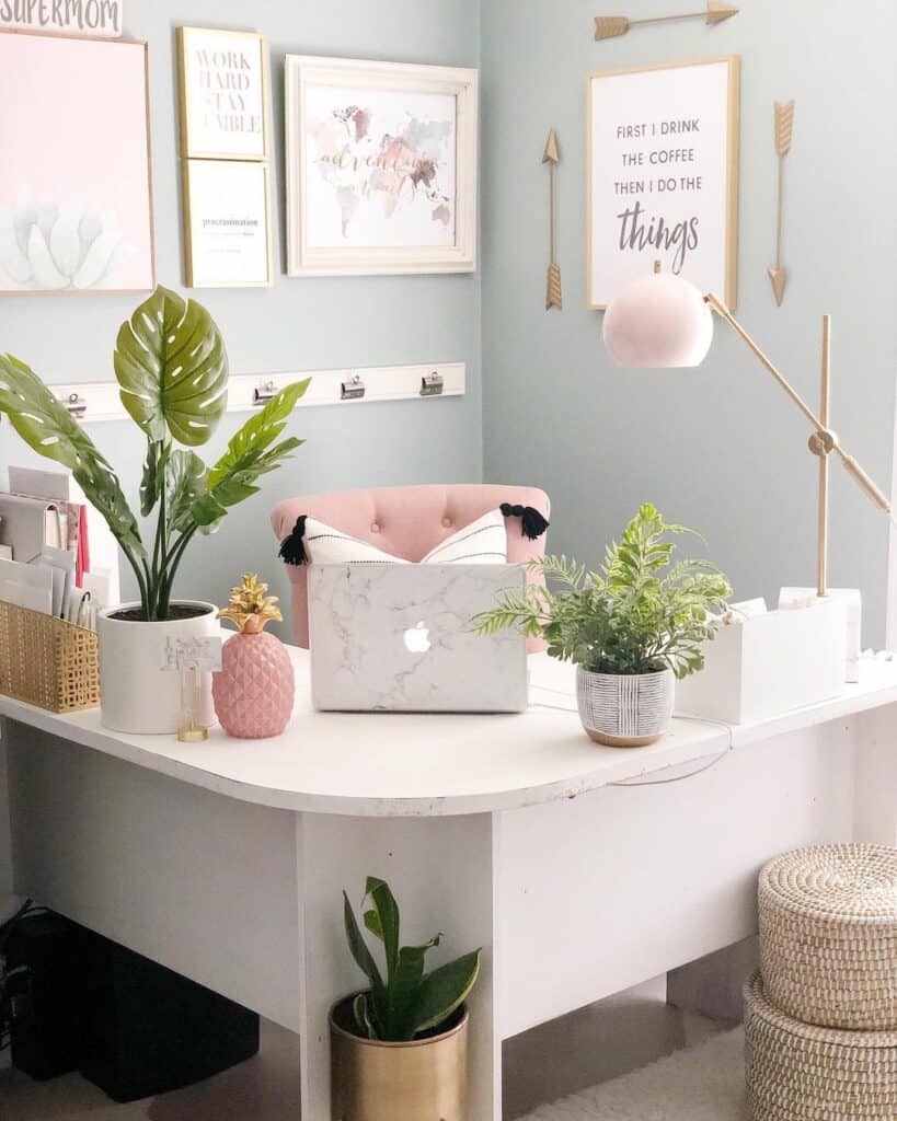 30 Office Desk Décor Ideas to Elevate Your Home Workspace