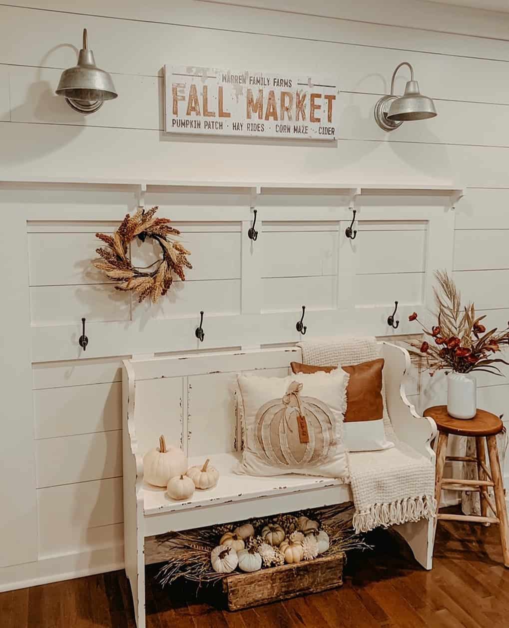 20 Foyer Light Fixtures to Brighten Your Entryway