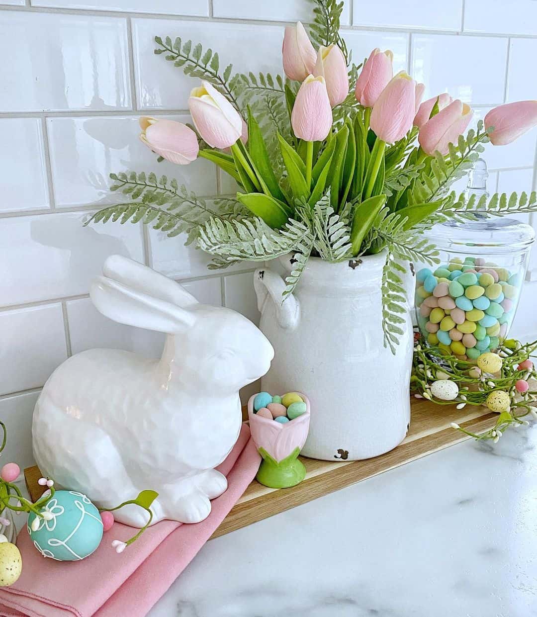 30 Simple Easter Table Décor Ideas You Can Do in A Snap