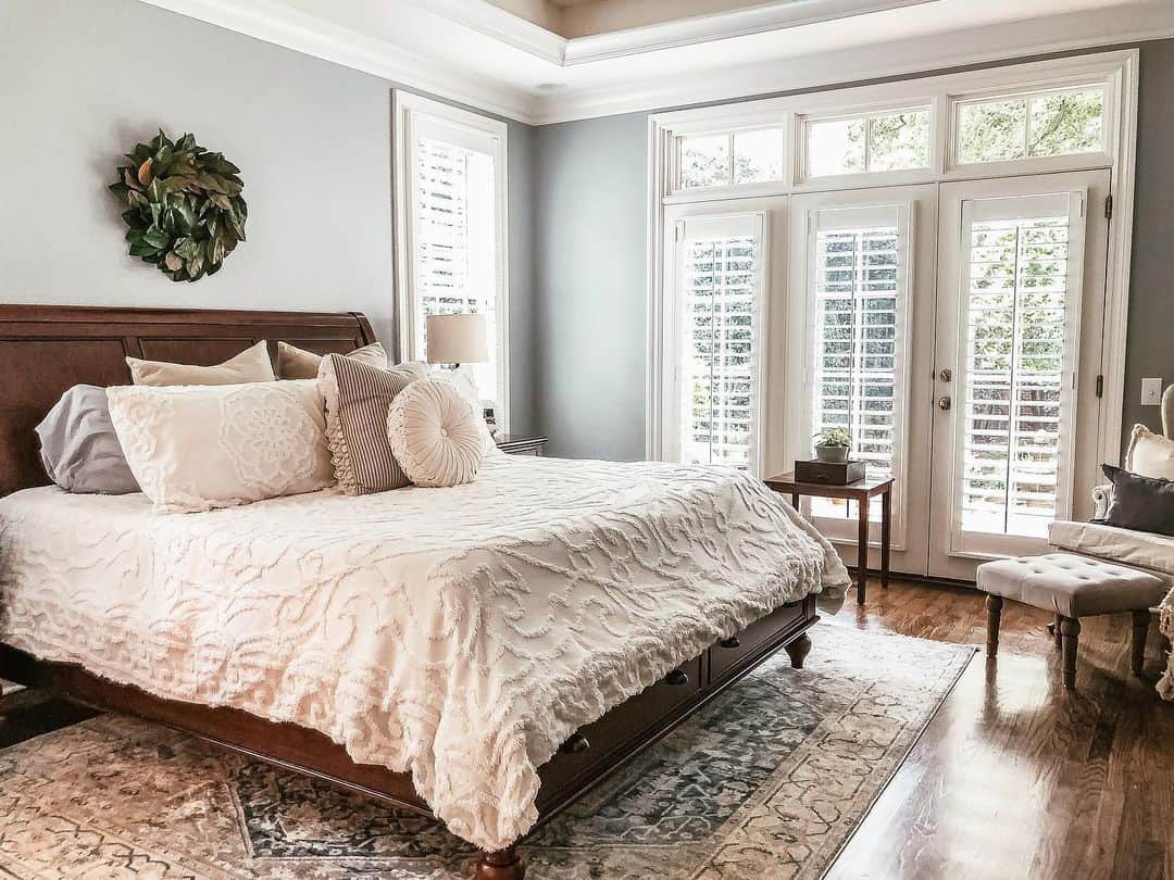 30 Creative Farmhouse Master Bedroom Décor Ideas