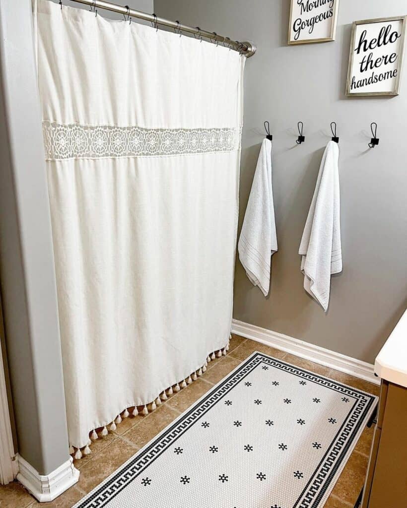 Vintage Farmhouse Bathroom - Soul & Lane