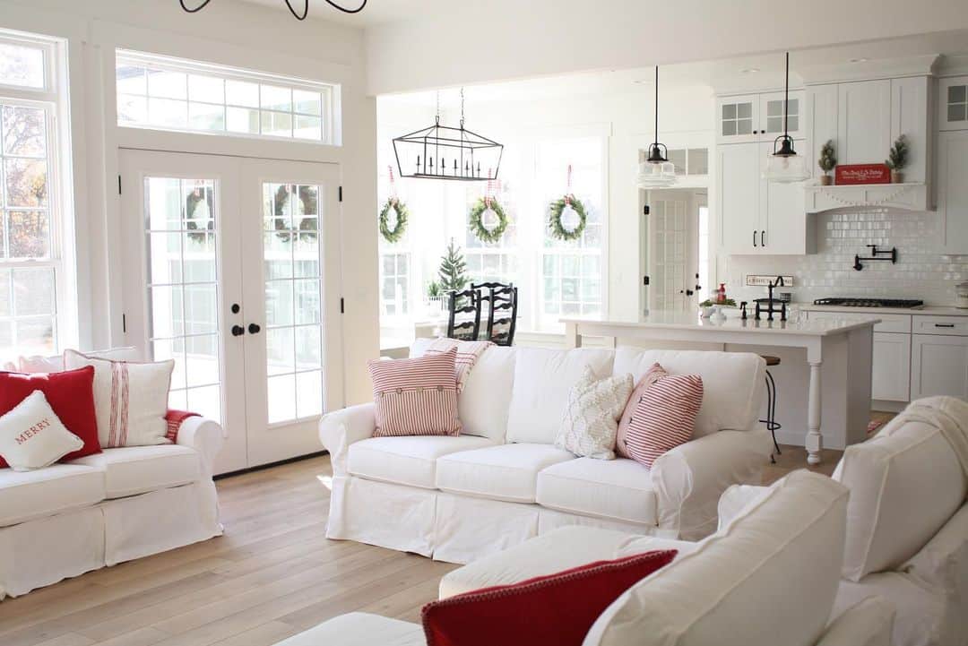 26 Transom Windows to Add to Your Abode