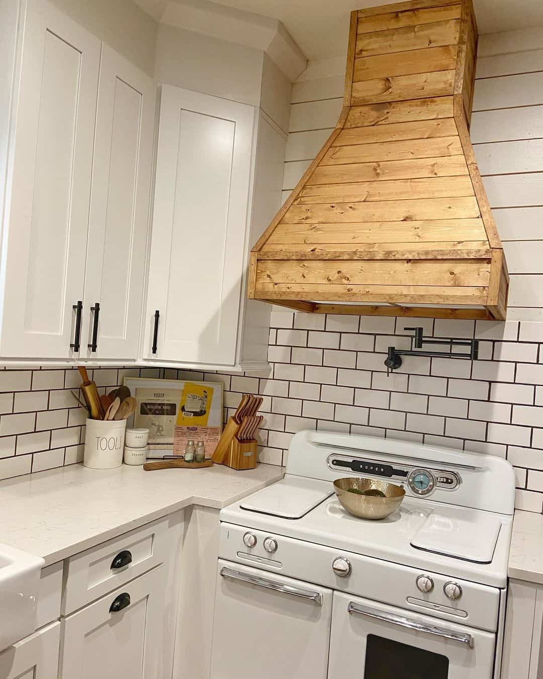 28 Kitchen Backsplash Tile Ideas for Extra Rustic Beauty