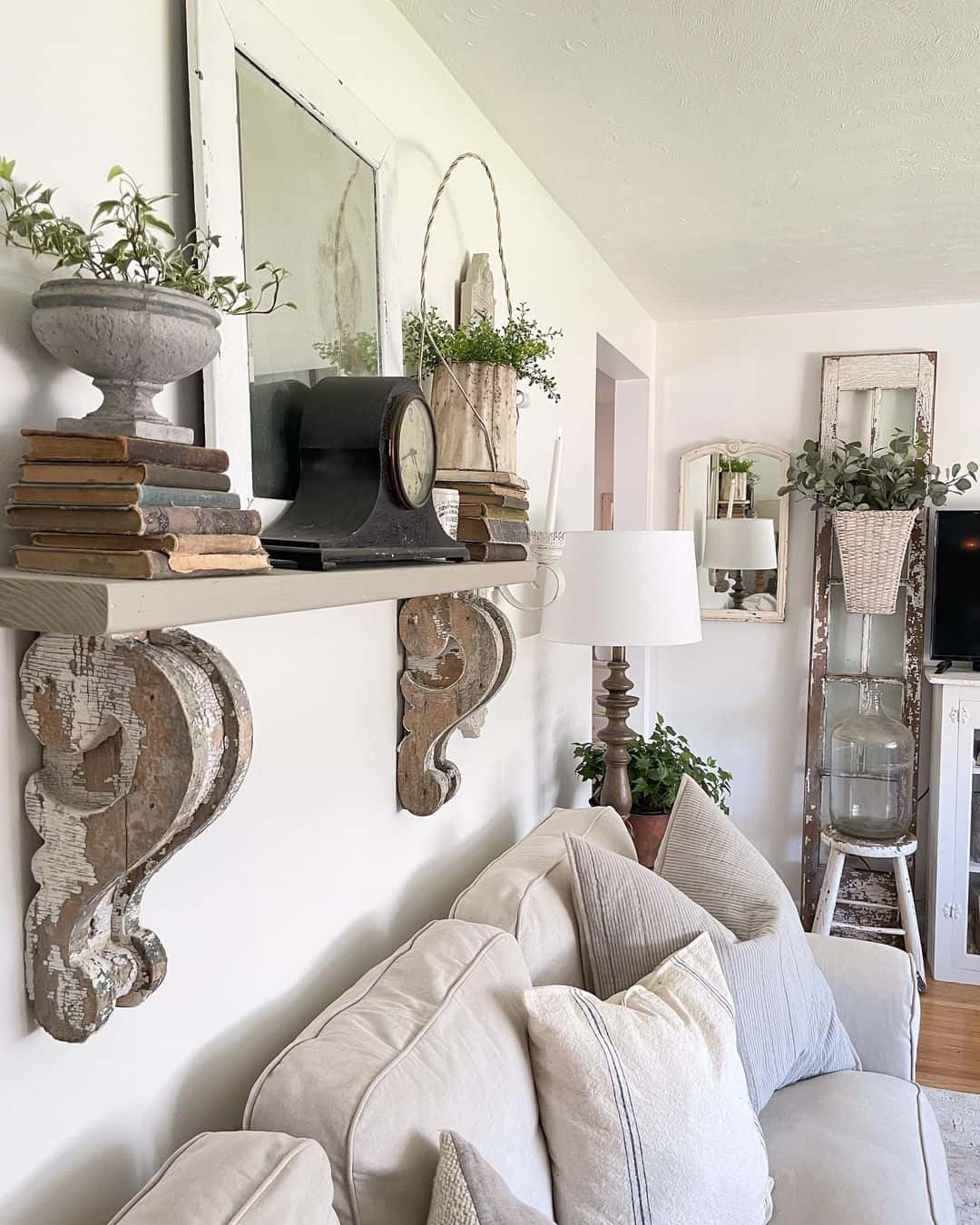 Cottage Farmhouse Décor for a Living Room - Soul & Lane