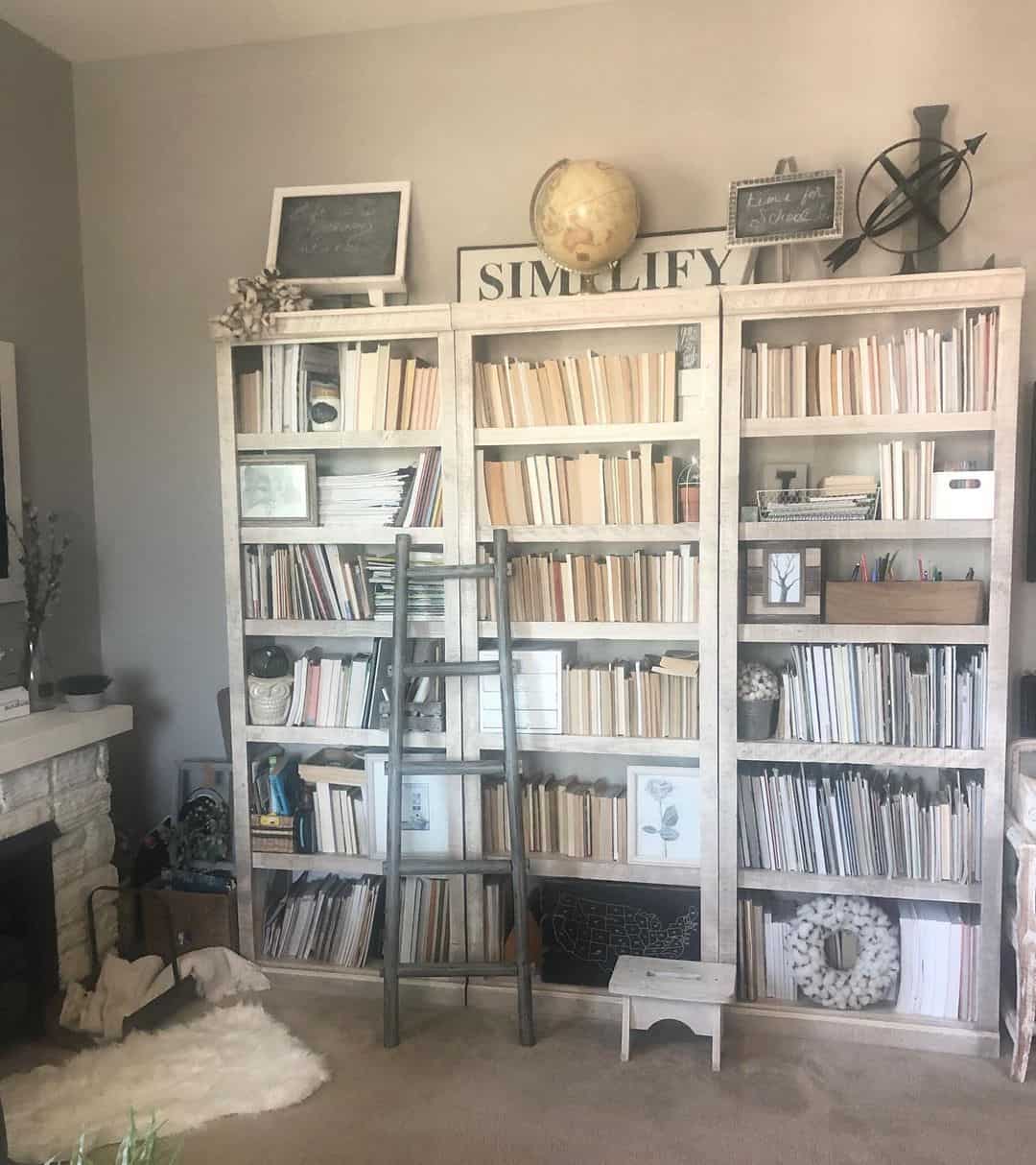 30 Beautiful Bookcase Ideas to Display Décor in Your Home