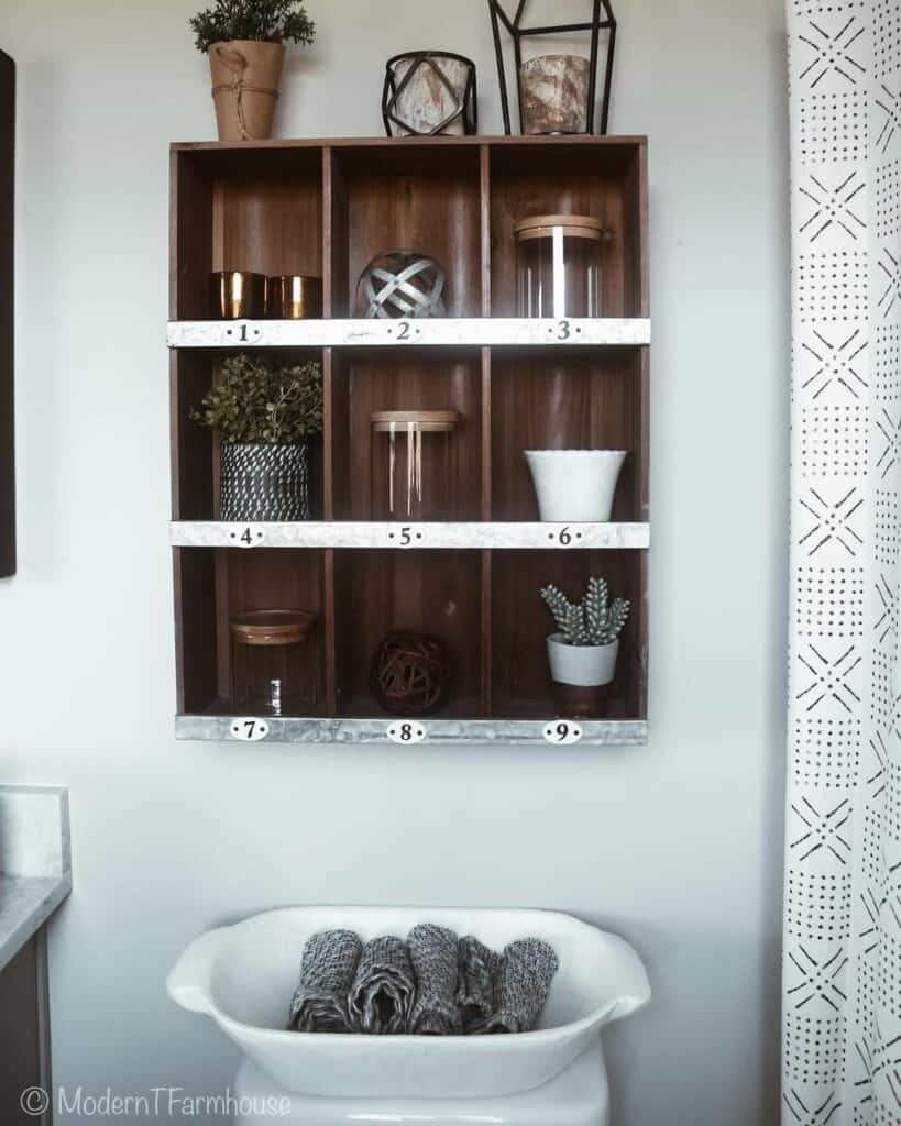 26 Clever Bathroom Organizer Ideas for Bathrooms Large and Small