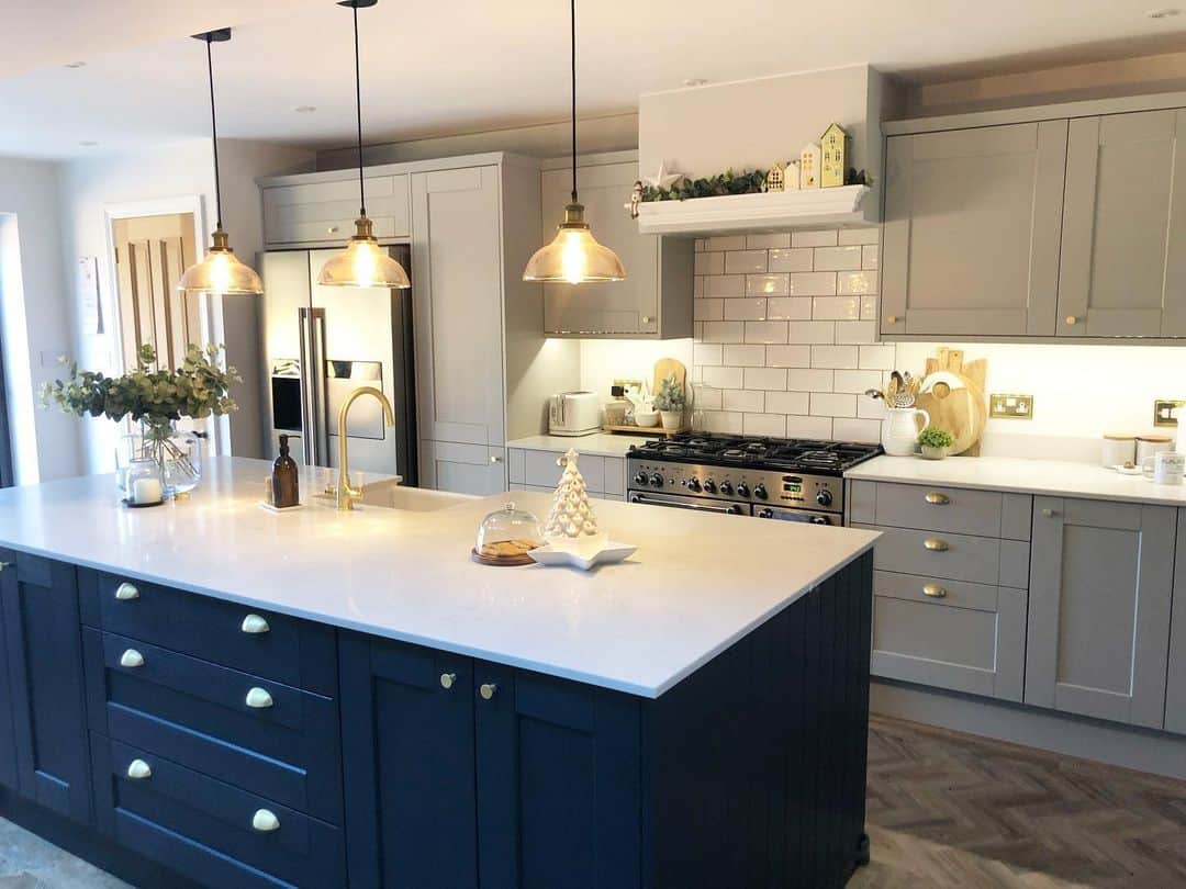 Shaker Kitchen With Indigo and White Tones - Soul & Lane