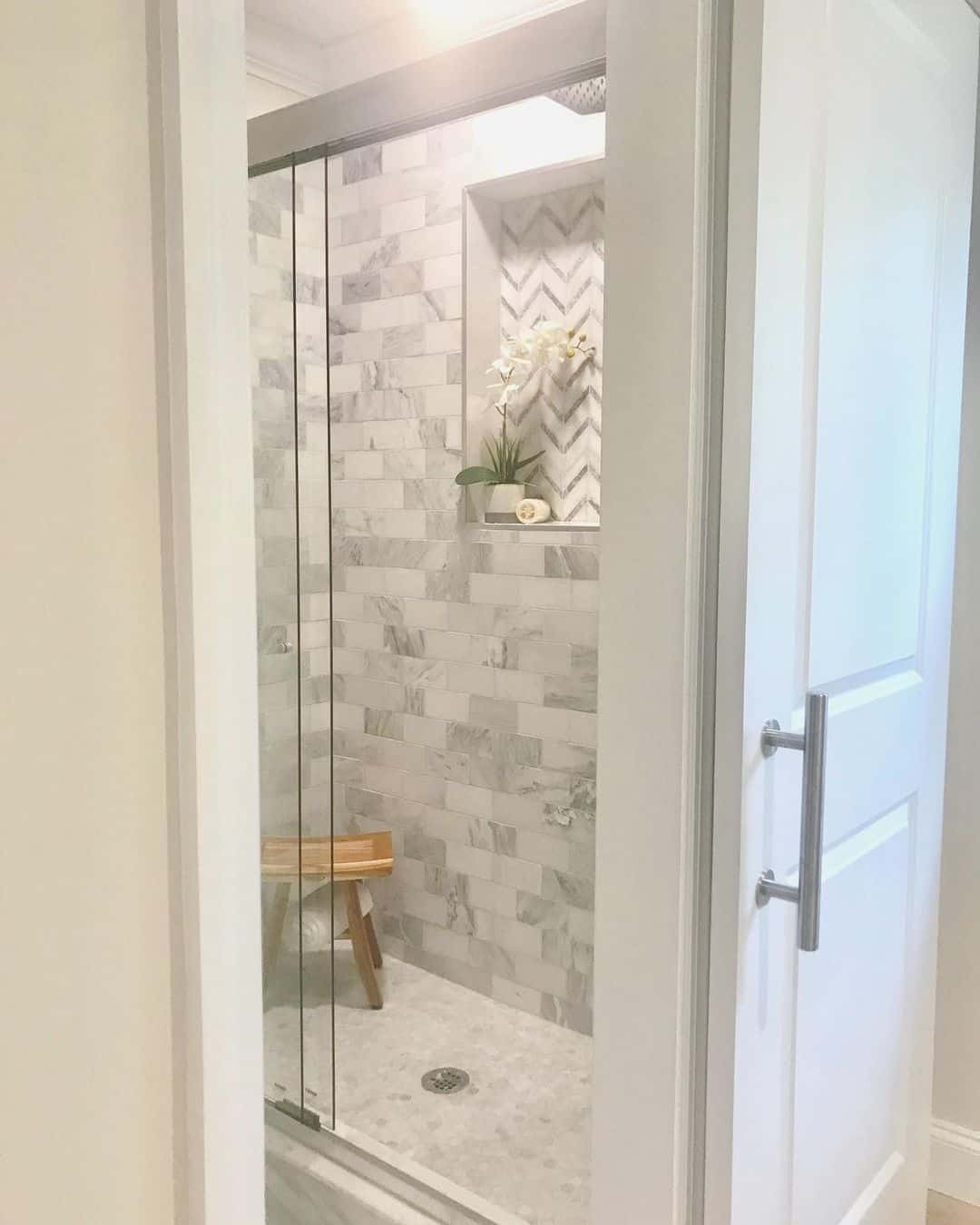 15 Small Shower Ideas To Rejuvenate Your Mornings