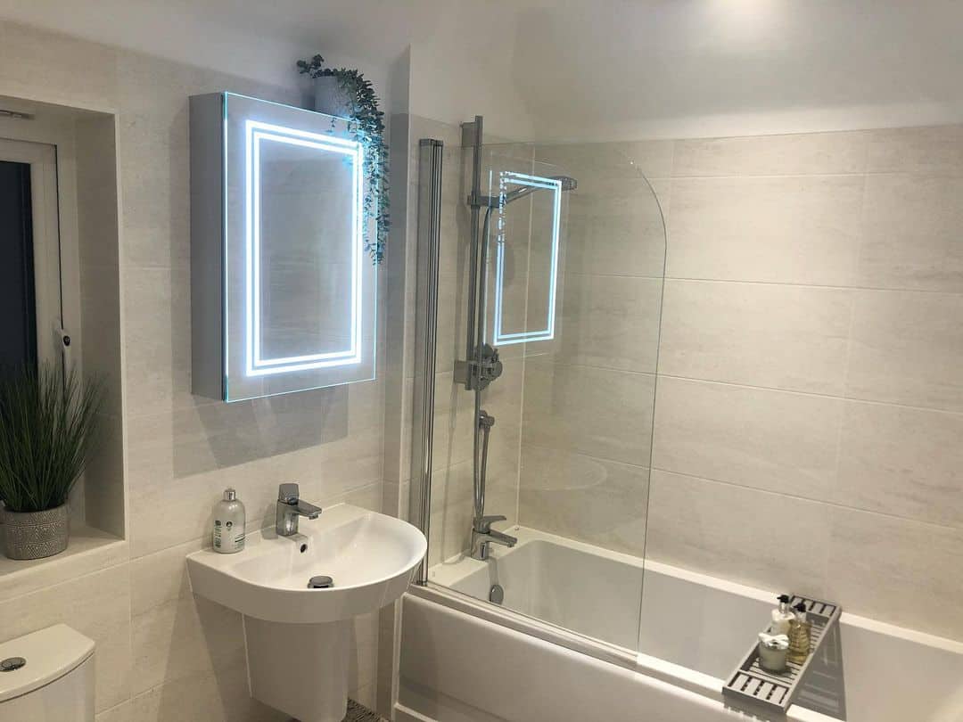 25 Ways to Create a Relaxing Soaking Tub Shower Combo