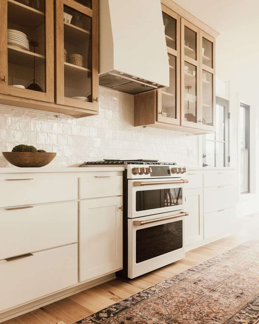 20 Farmhouse Cream Kitchen Cabinets for a Rustic Charm