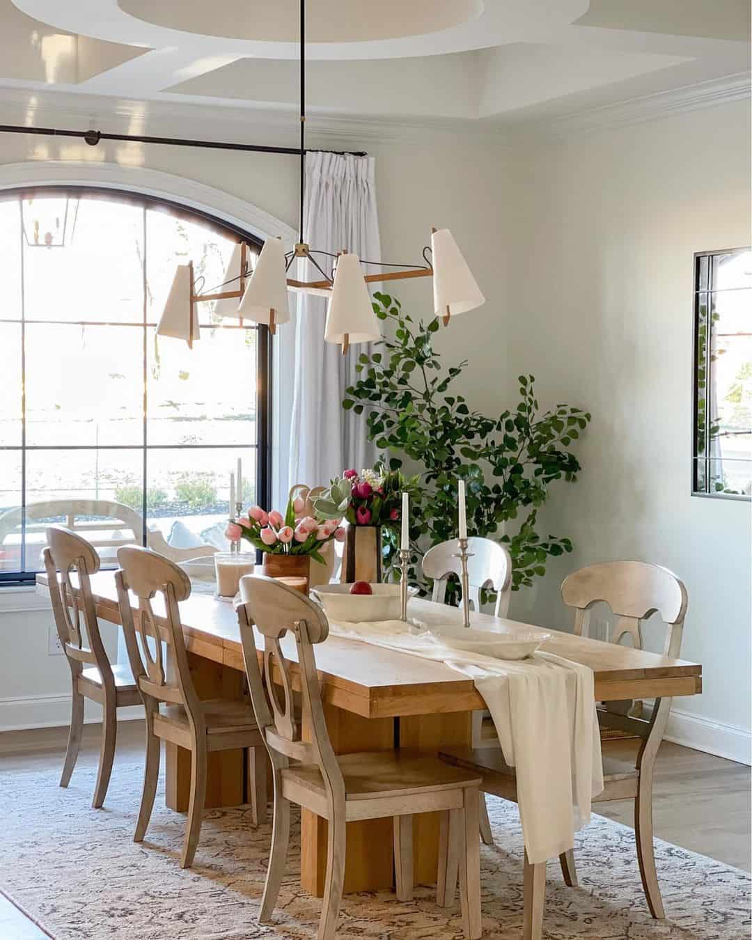 Charming Southern Formal Dining Room - Soul & Lane