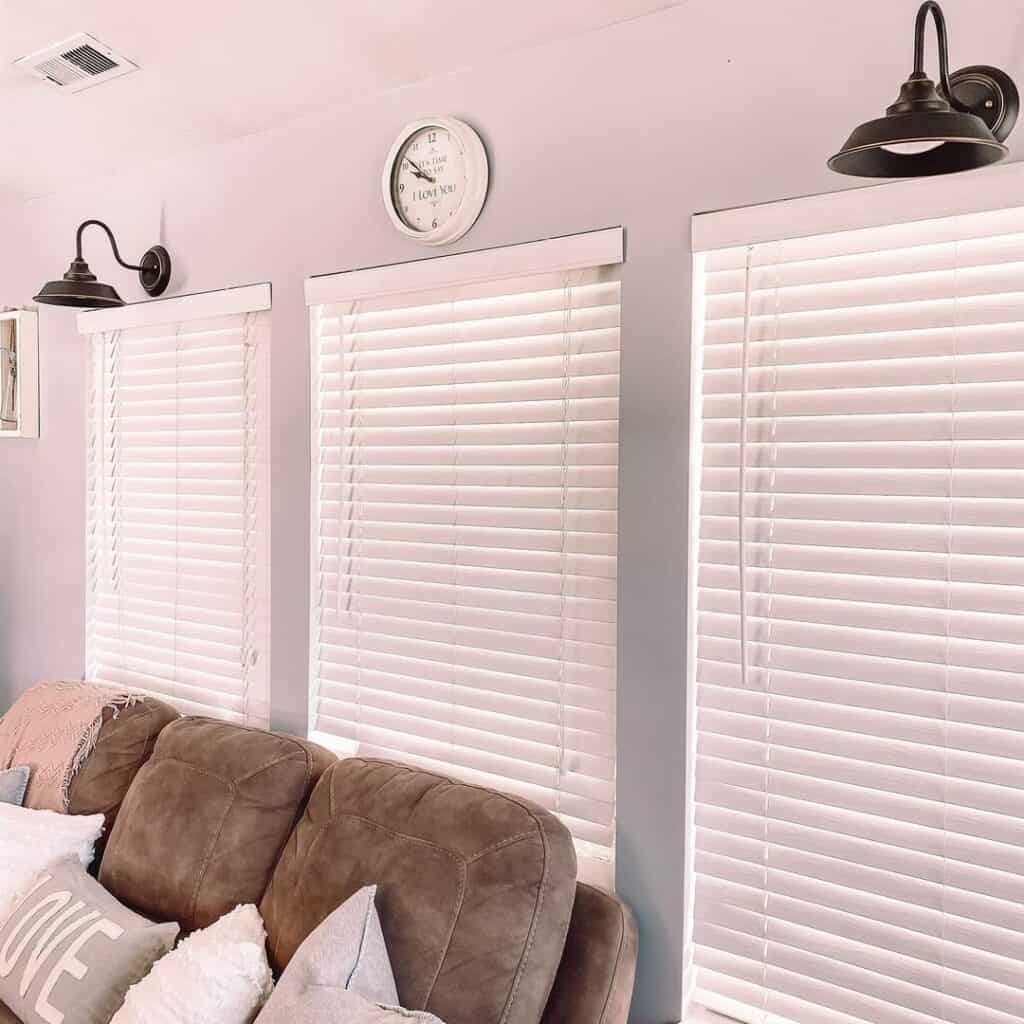 24 Small Living Room Lighting Ideas To Brighten Your Space