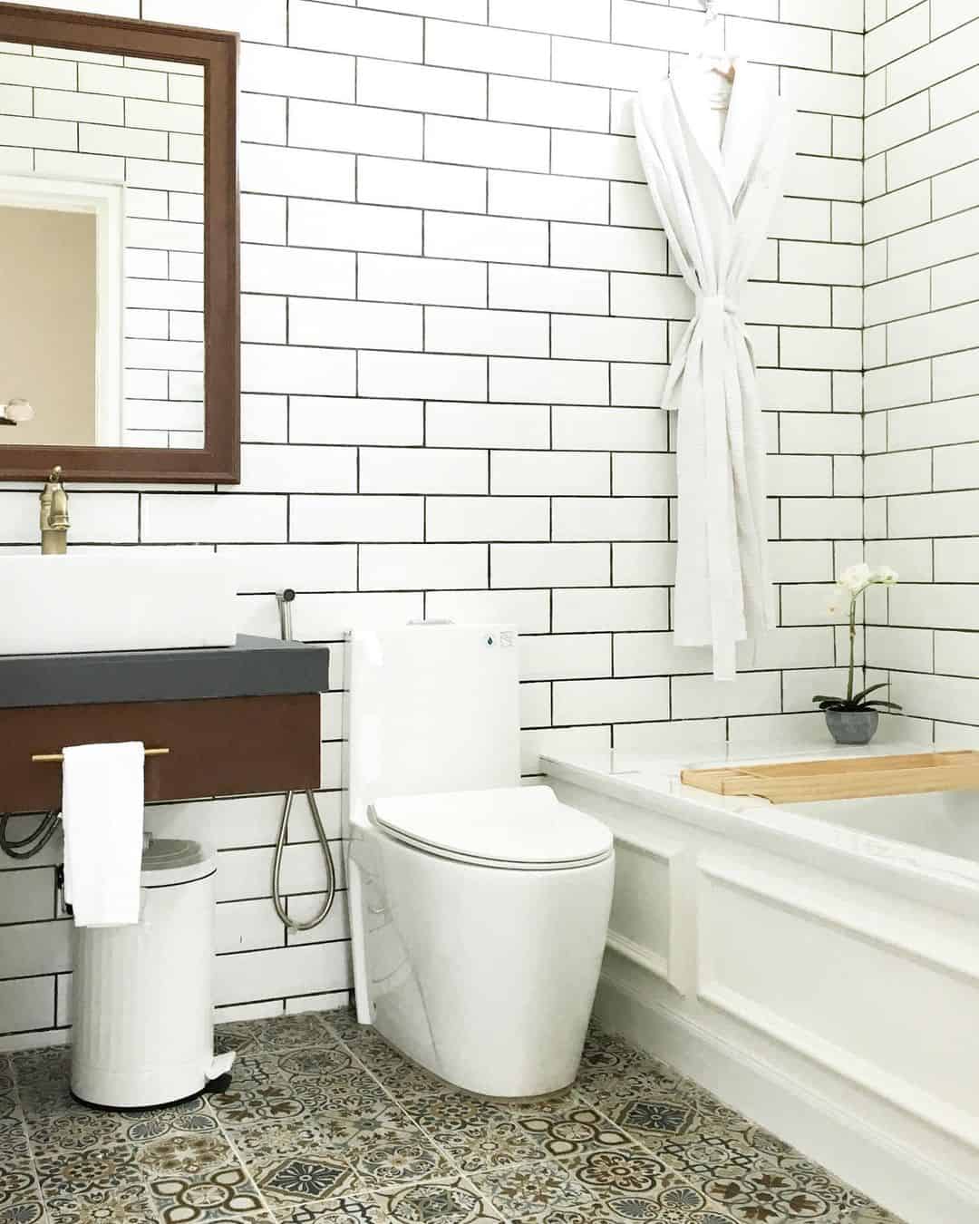 30 Unique and Replicable Bathroom Floor Tile Ideas