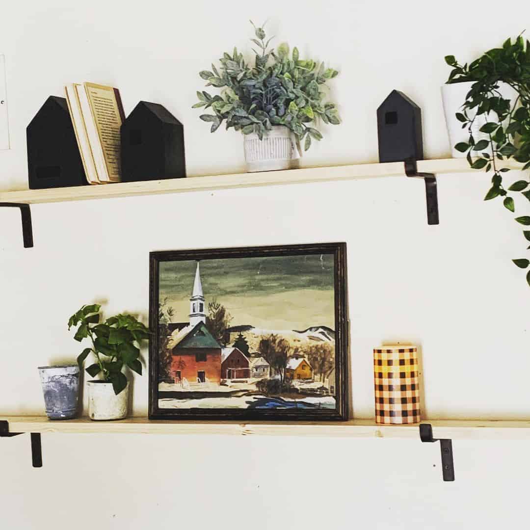 Shelf in Dining Room With Farmhouse Décor - Soul & Lane