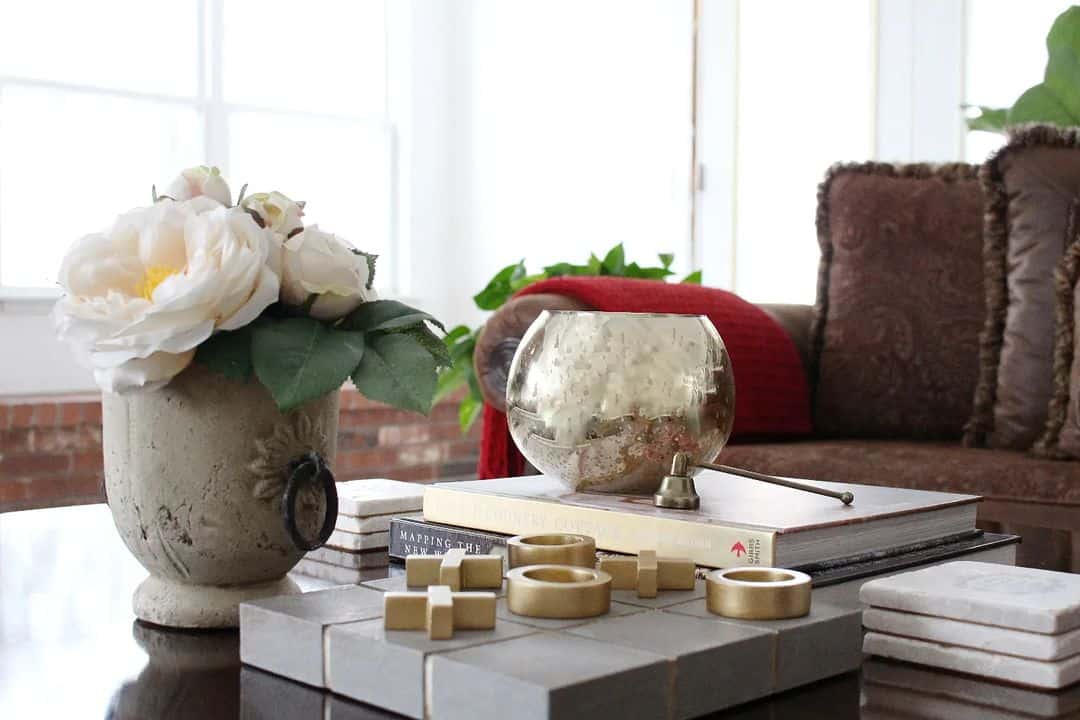 Subtle Valentine's Theme Coffee Table - Soul & Lane