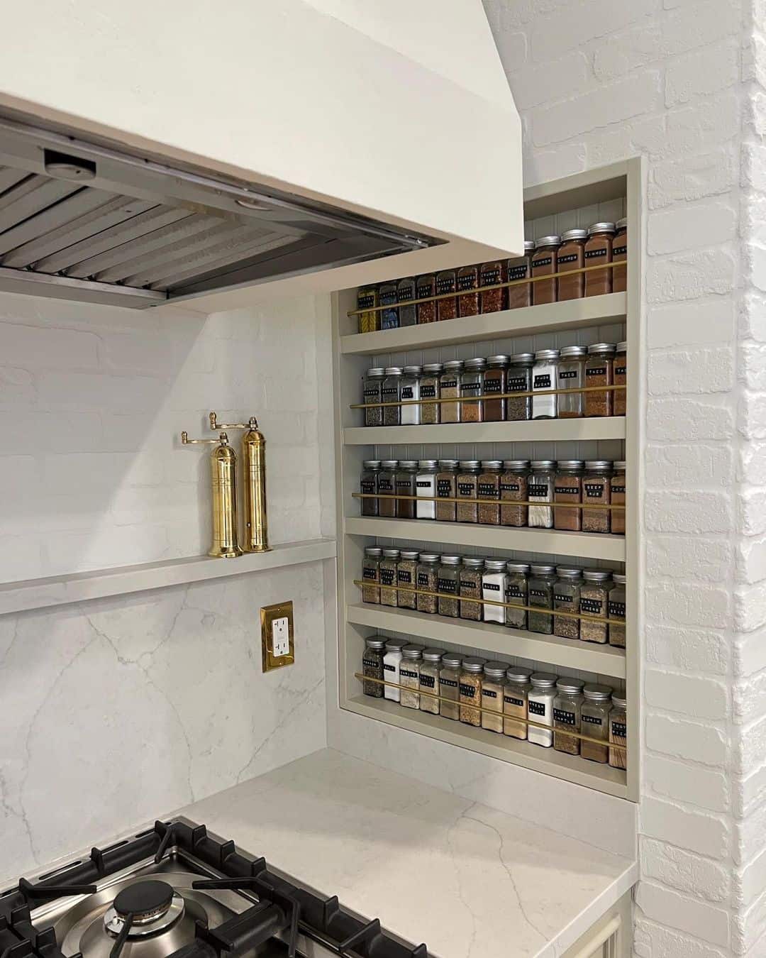 White Brick Walls Surrounding Kitchen Niche - Soul & Lane