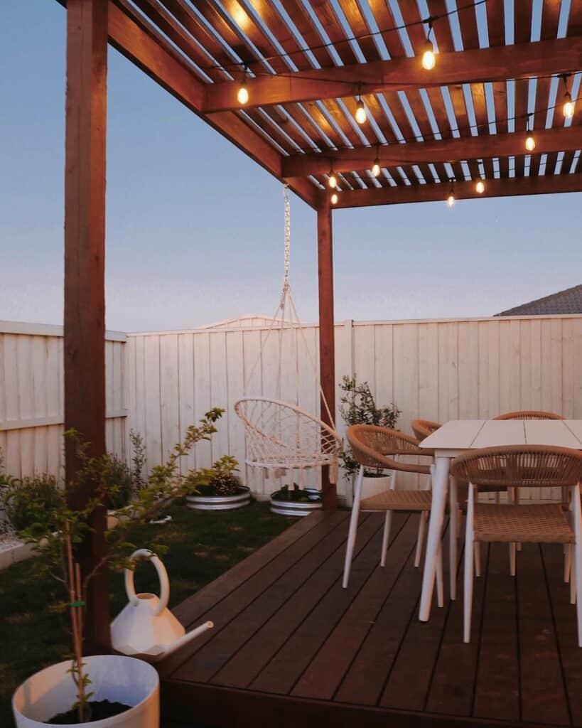 26 Outdoor Sitting Areas To Inspire Your Outdoor Oasis