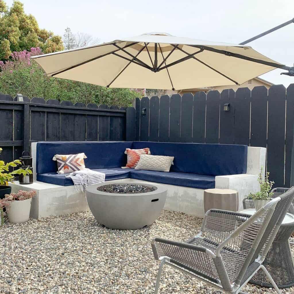 26 Outdoor Sitting Areas To Inspire Your Outdoor Oasis