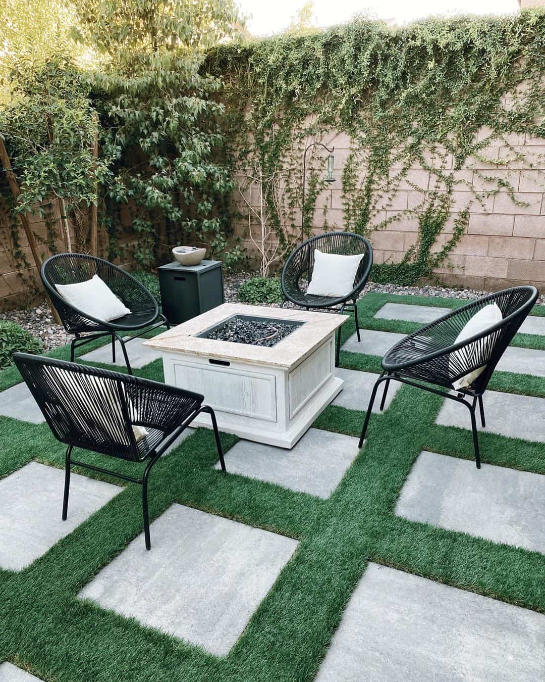 26 Outdoor Sitting Areas To Inspire Your Outdoor Oasis