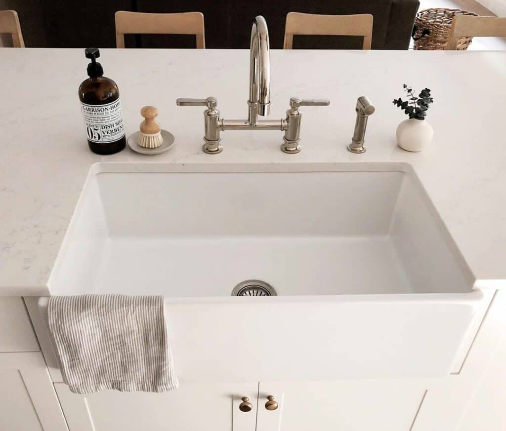 Modern Farmhouse Kitchen With White Sink - Soul & Lane