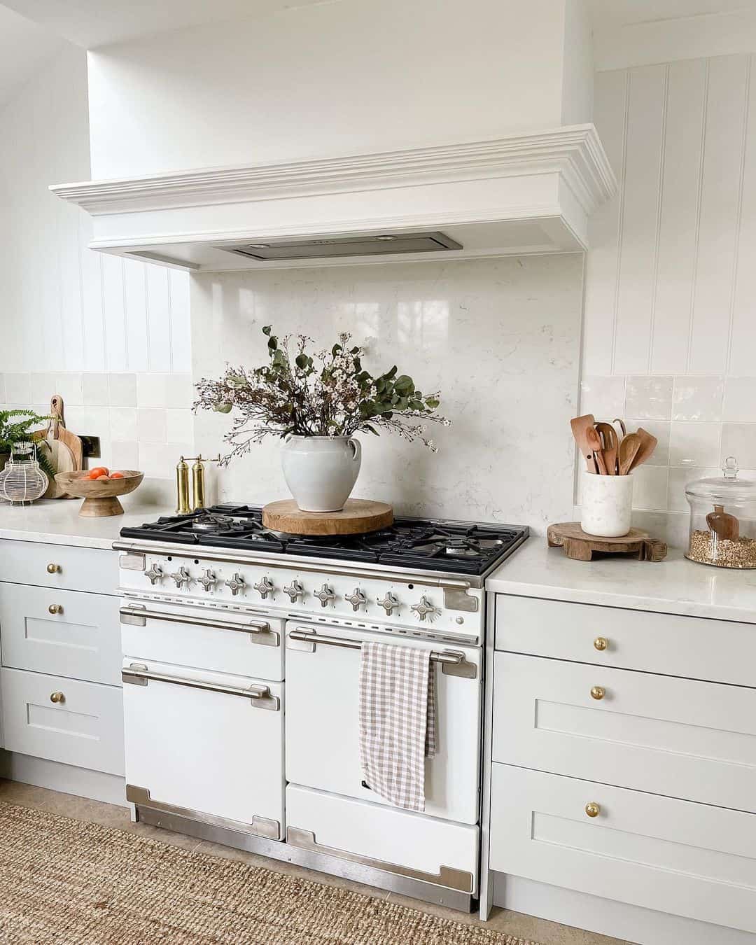 28 Rustic Farmhouse French Country Kitchen Ideas