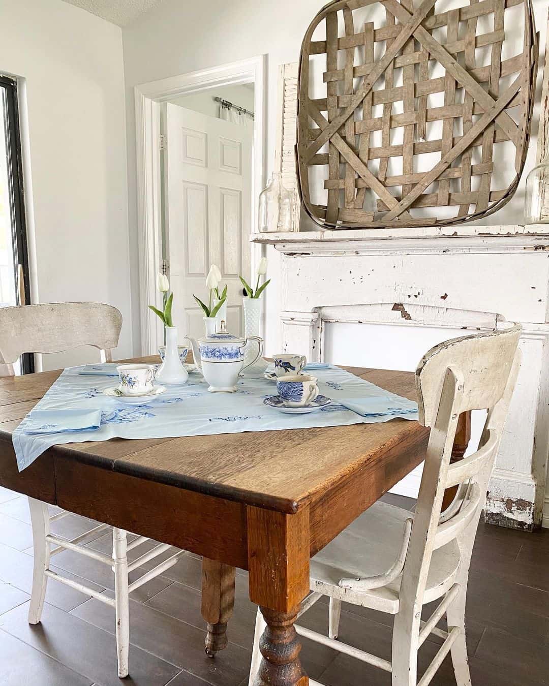 Rustic Farmhouse Dining Room - Soul & Lane