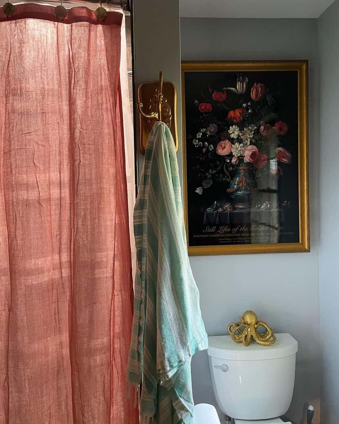 23 Fresh New Ways to Enhance Your Over Toilet Décor