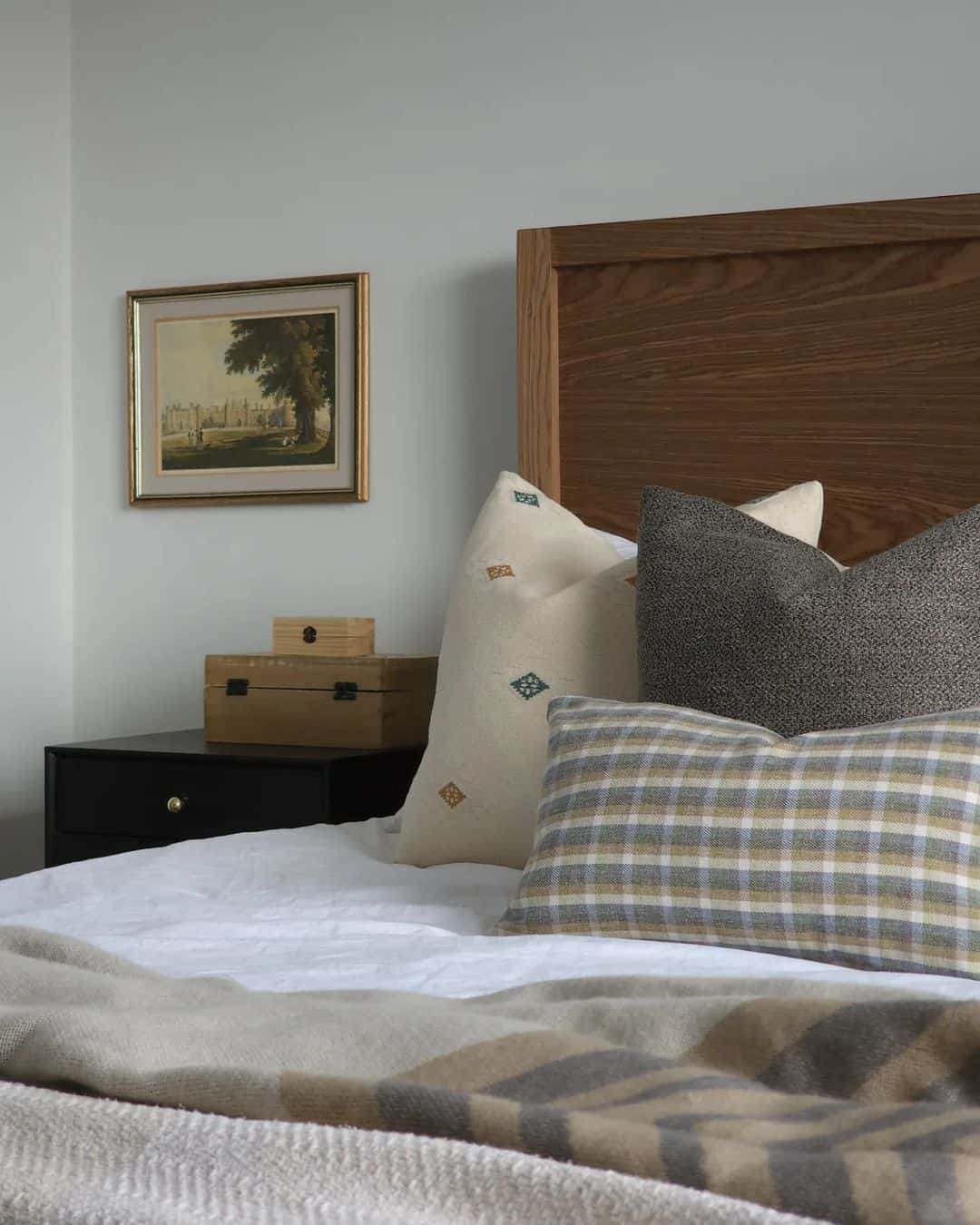 25 Handsome Men’s Bedroom Ideas for a Masculine Vibe