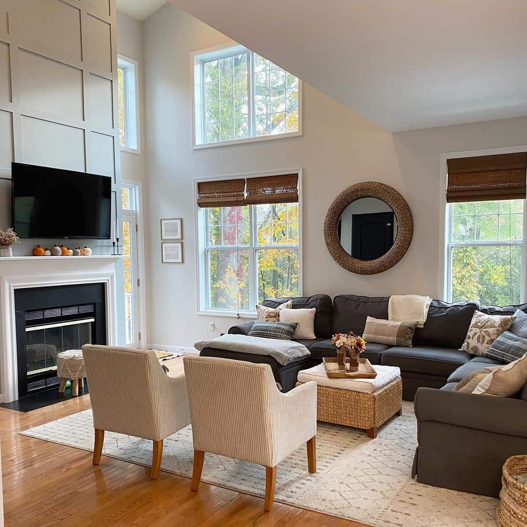25 Warm Living Room Ideas With Sectionals and Fireplace
