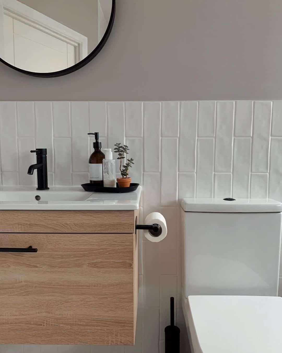 22 Beautiful and Bright Neutral Bathroom Ideas