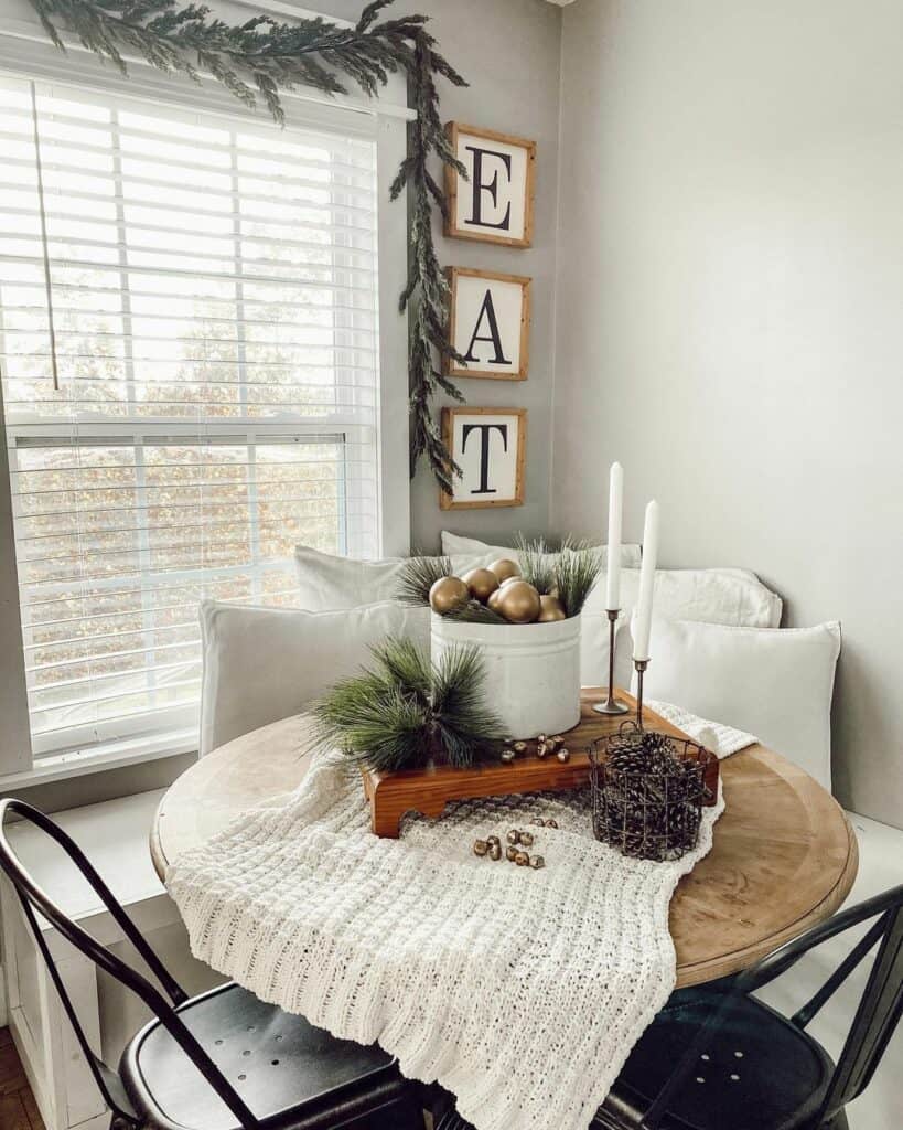 24 Exciting Designs for a Corner Breakfast Nook