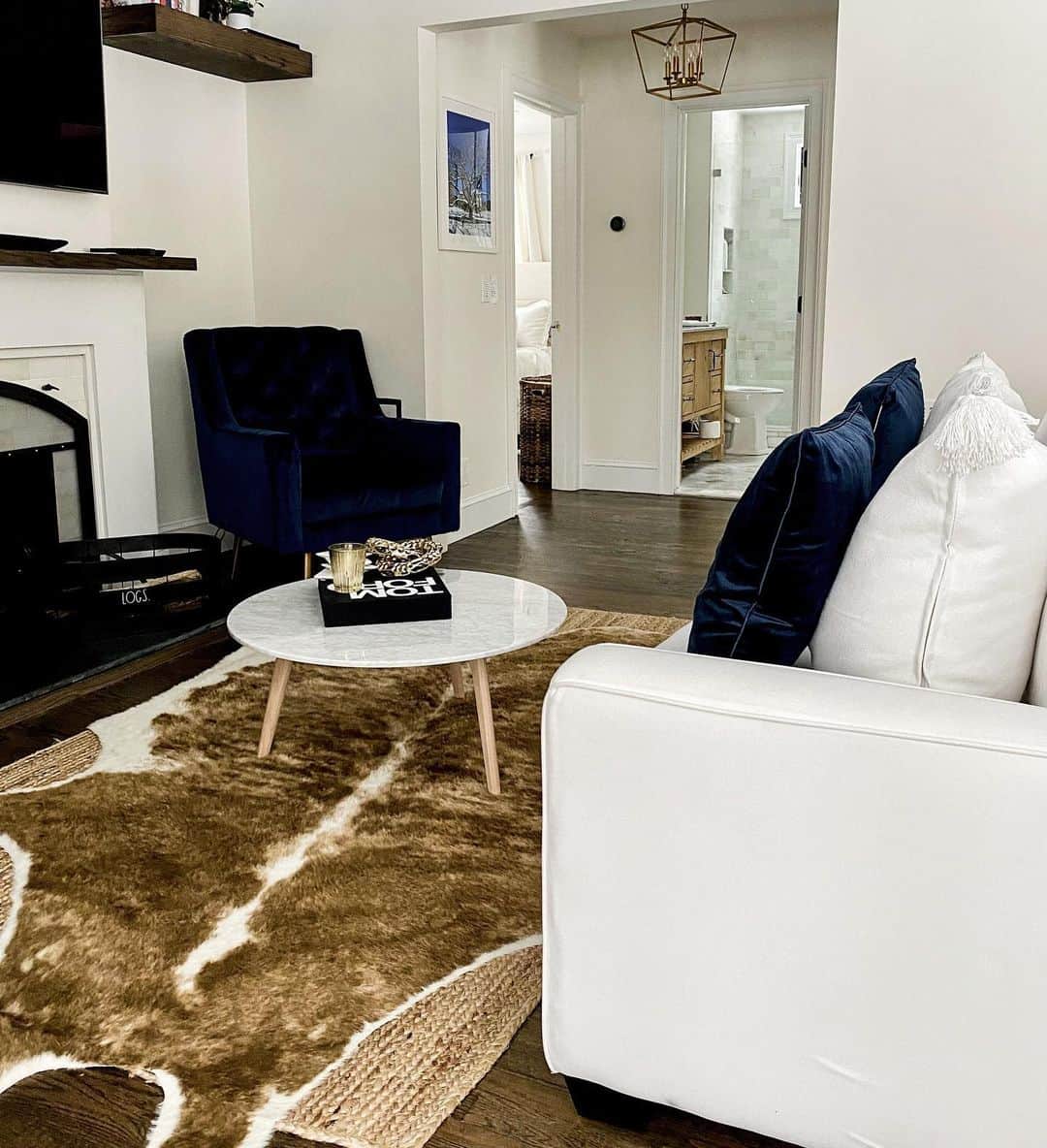 Subtle Accessories That Introduce Color - Soul & Lane