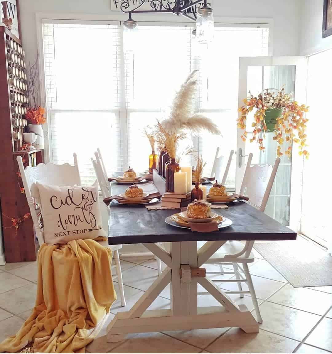 Crisp Autumn Characteristics for a Farmhouse Table - Soul & Lane Crisp Autumn Characteristics for a Farmhouse Table - Soul & Lane