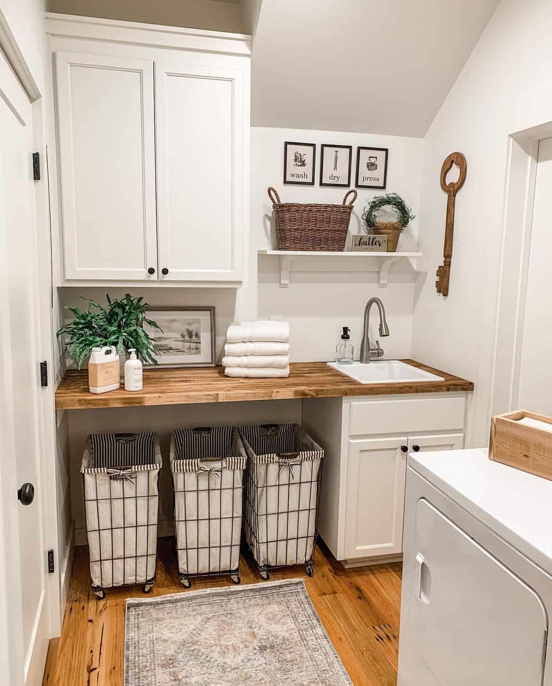 25 Beautiful Laundry Room Decorating Ideas You’ll Adore