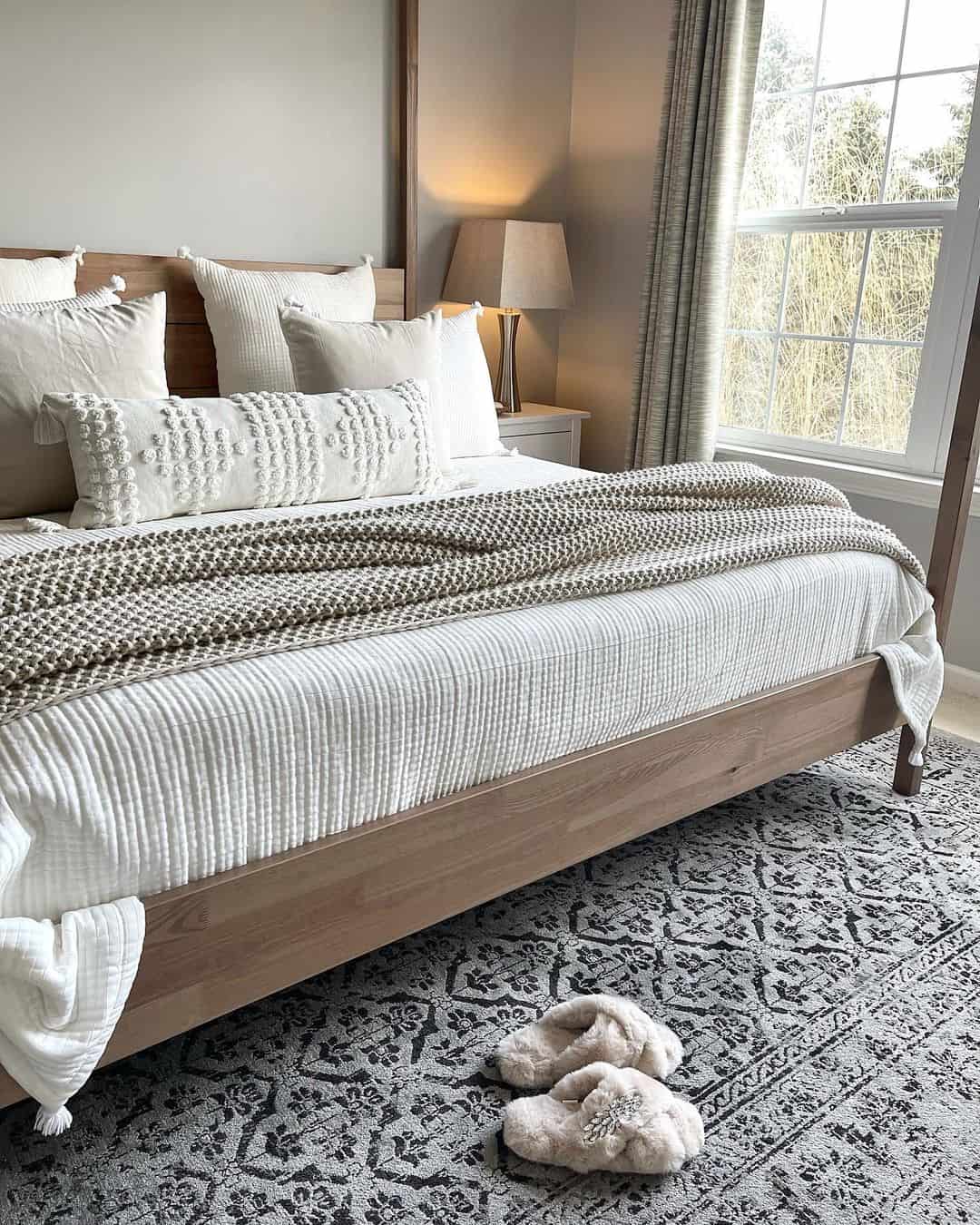 24 Neutral Beige Bedroom Décor To Create a Relaxing Space