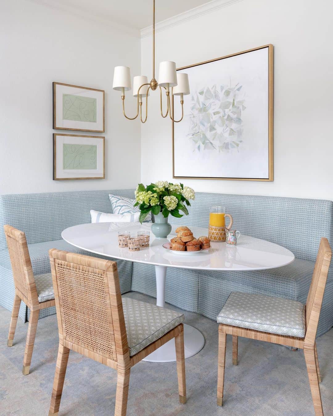 16 Beautiful Banquette Kitchen Seating Designs