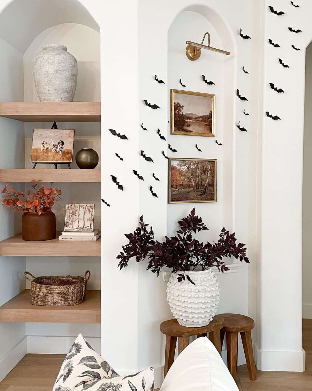 Decorative Bats Across Corner Arches - Soul & Lane