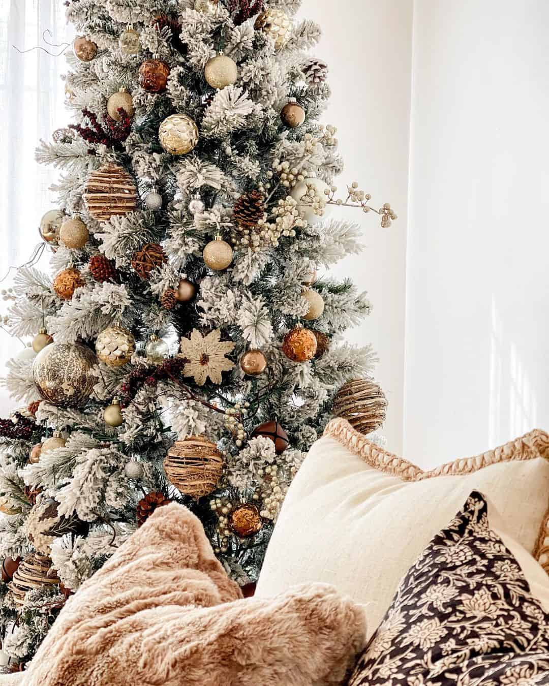 Warm Colors for Christmas Tree Ornaments - Soul & Lane