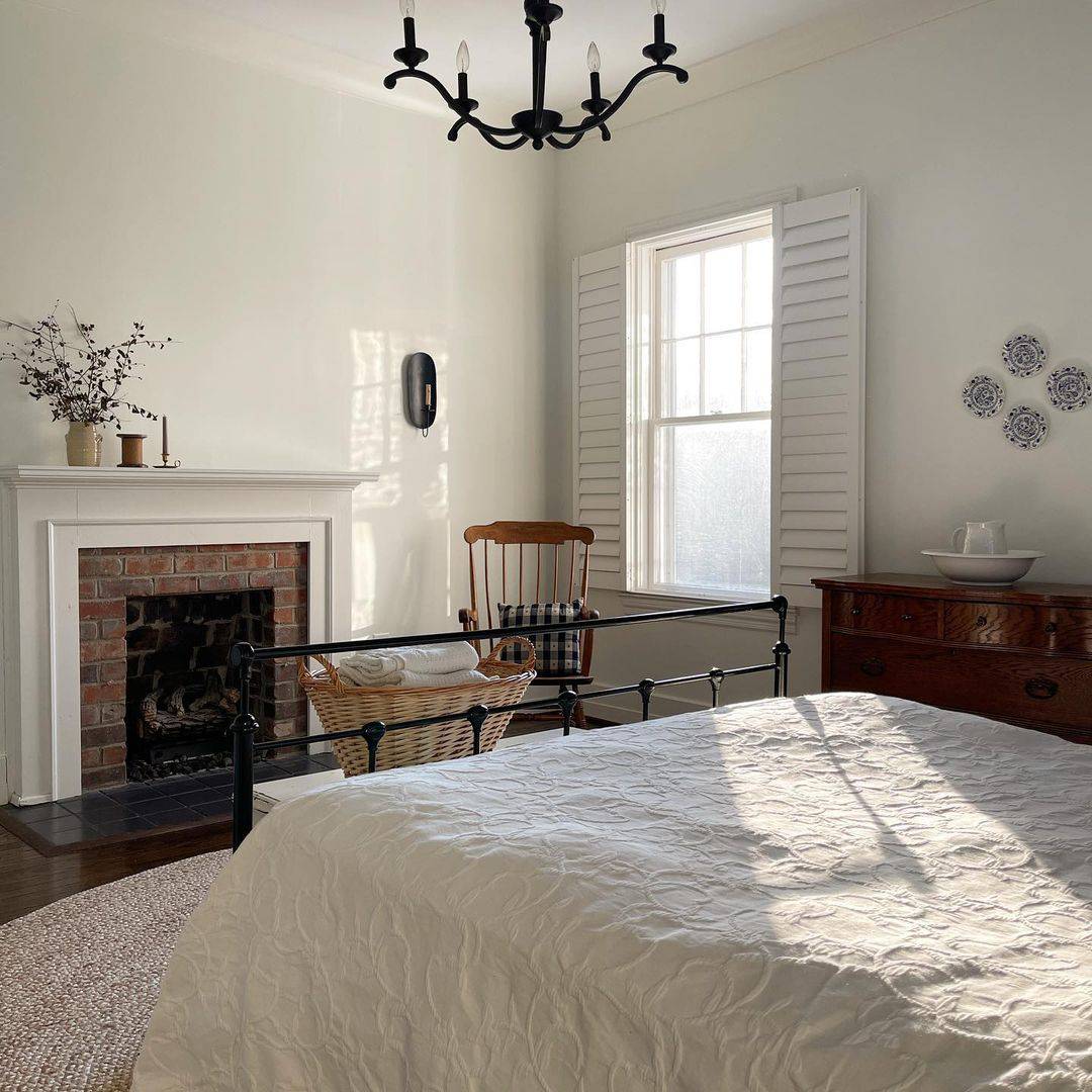 Cozy, Simple Bedroom Design - Soul & Lane