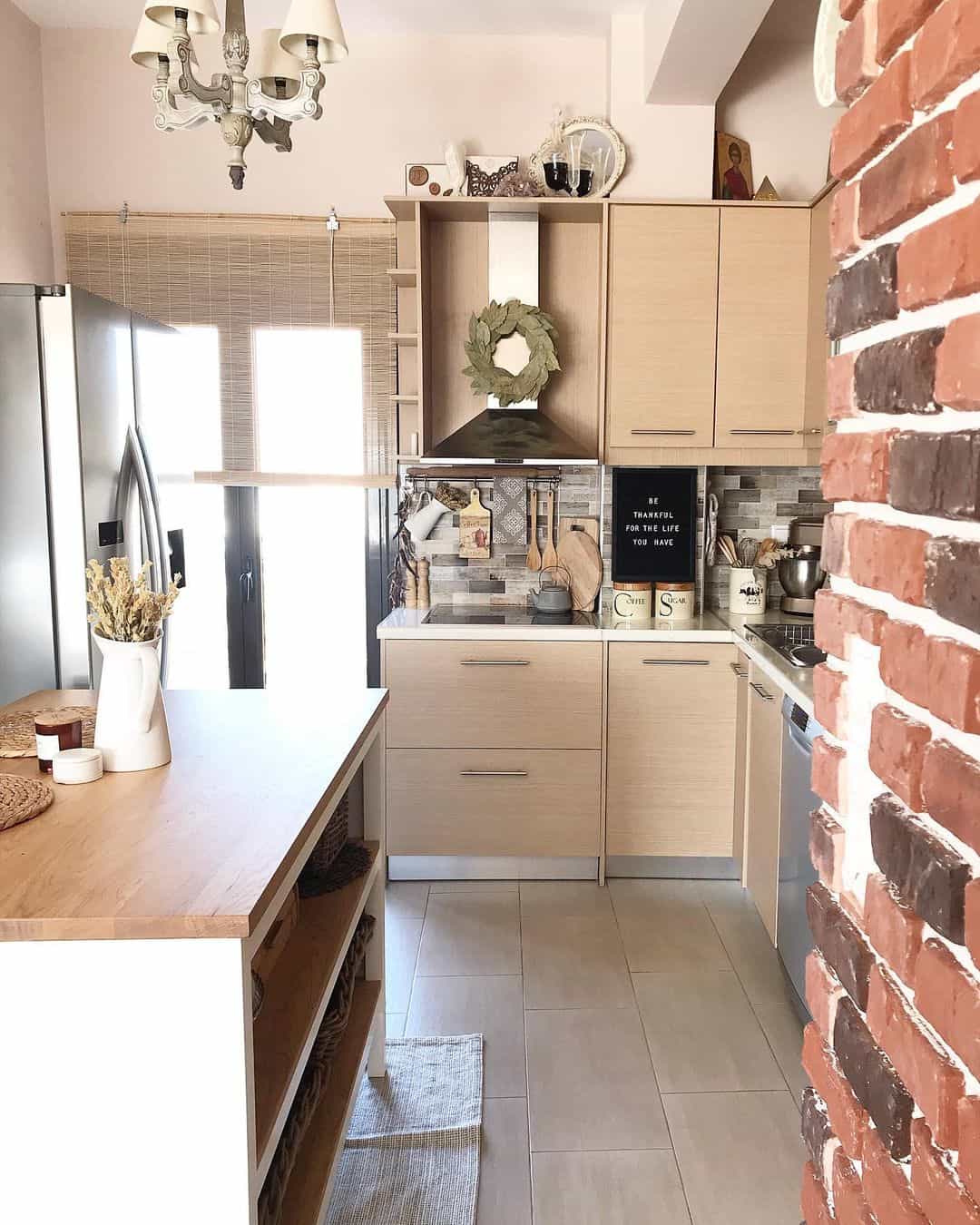 24 Stunning Small Kitchen Floor Tile Ideas for Any Style