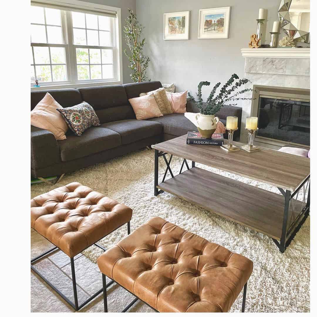 22 Ideas for a Living Room With a Coffee Table and an Ottoman