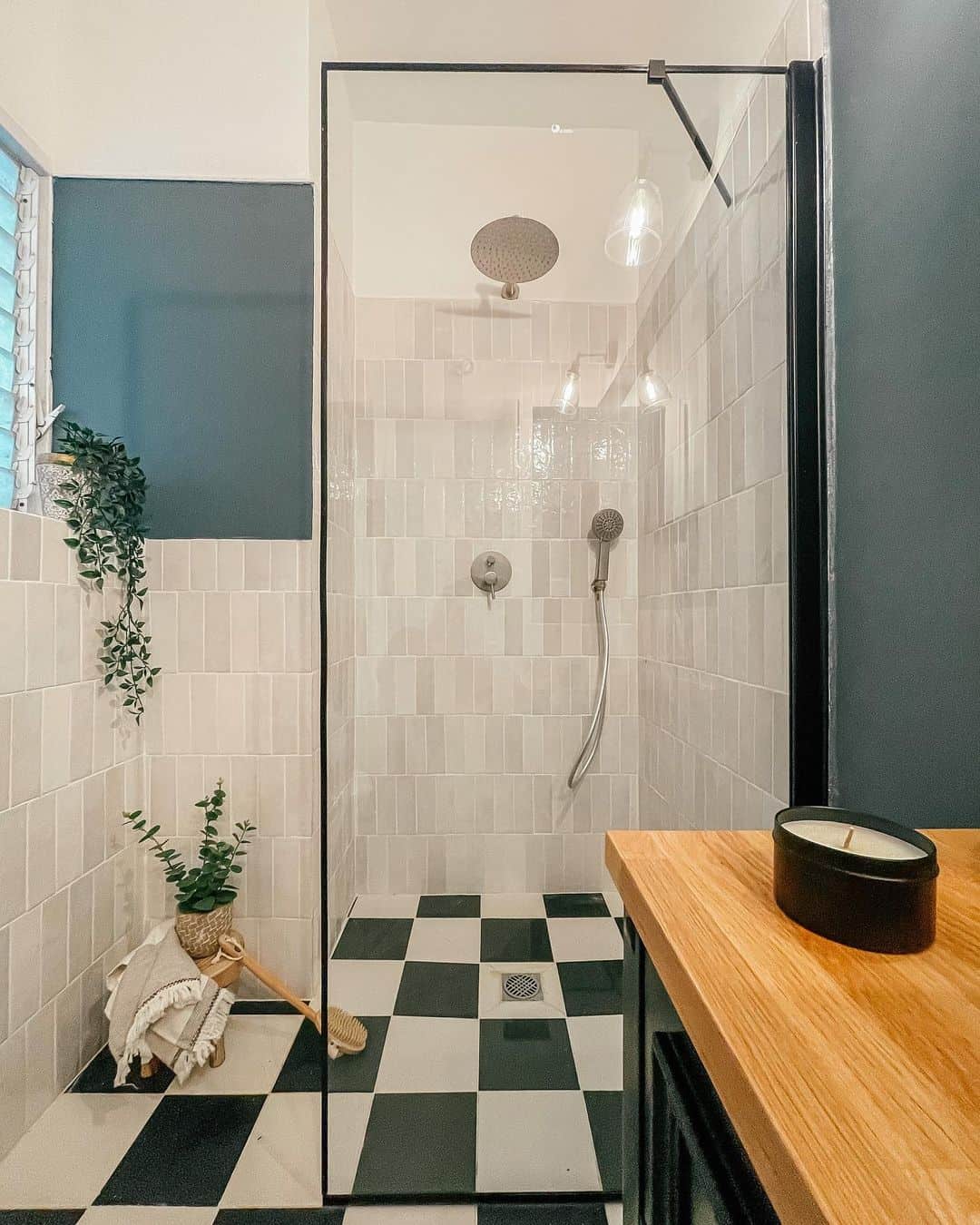 Decorating a Classic and Striking Bathroom - Soul & Lane