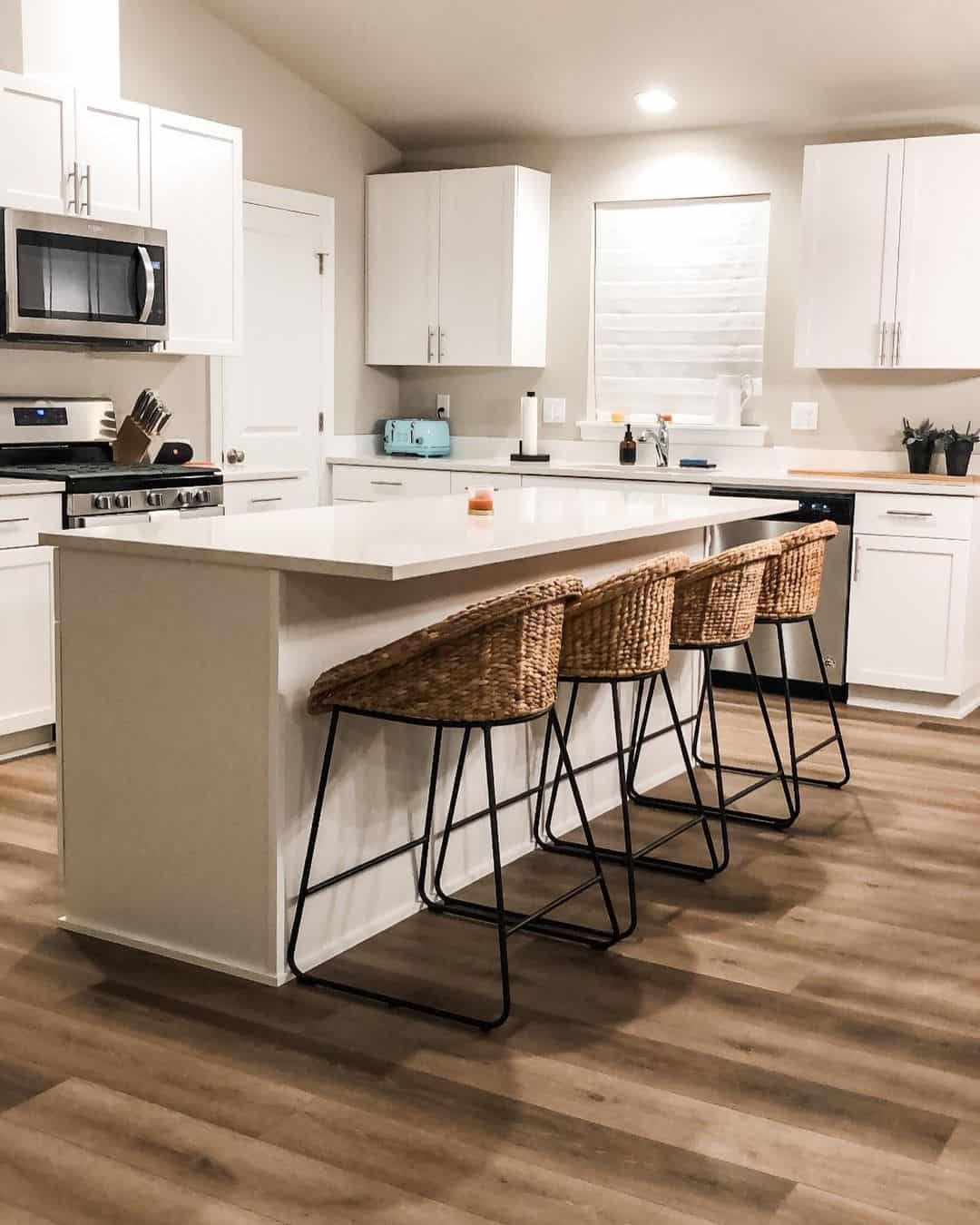 How to Infuse Your All-White Kitchen with Character and Charm ...