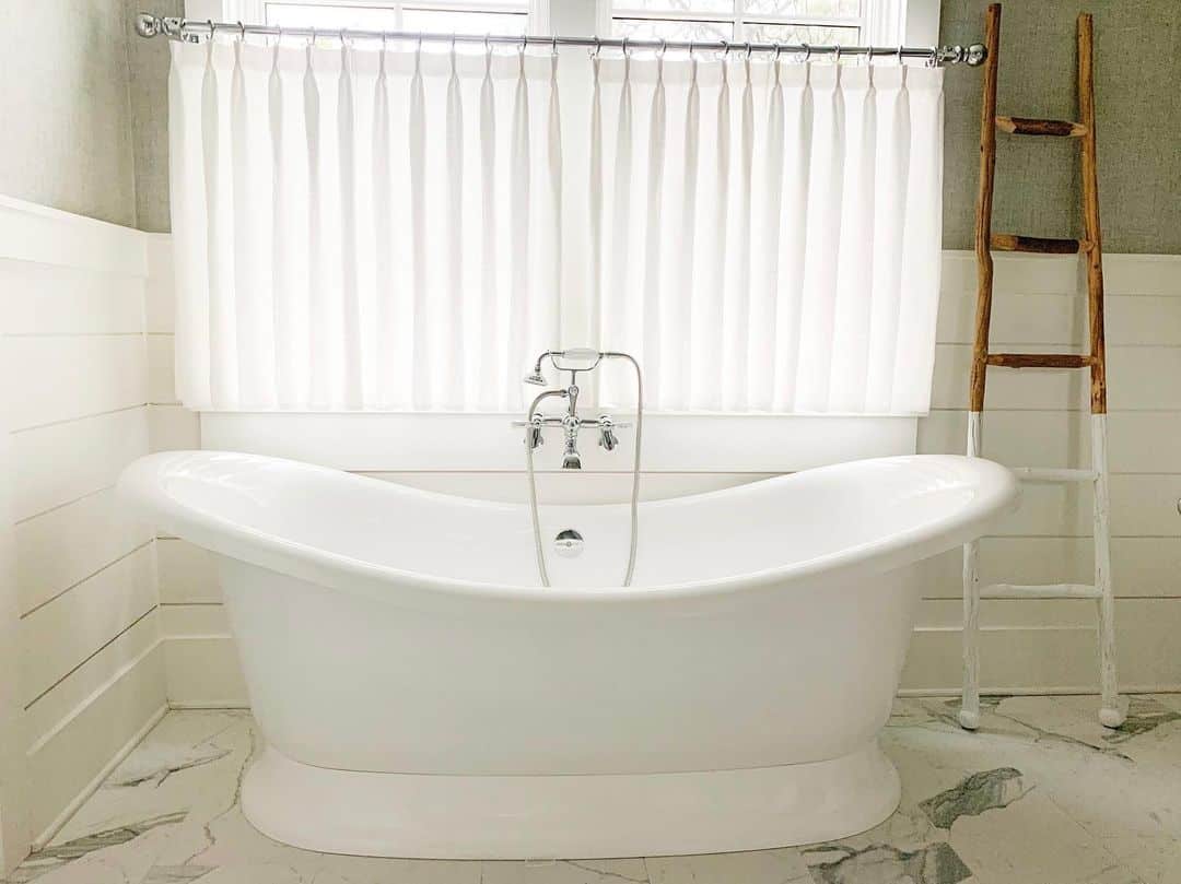 Cohesive Shiplap Tub Surround - Soul & Lane