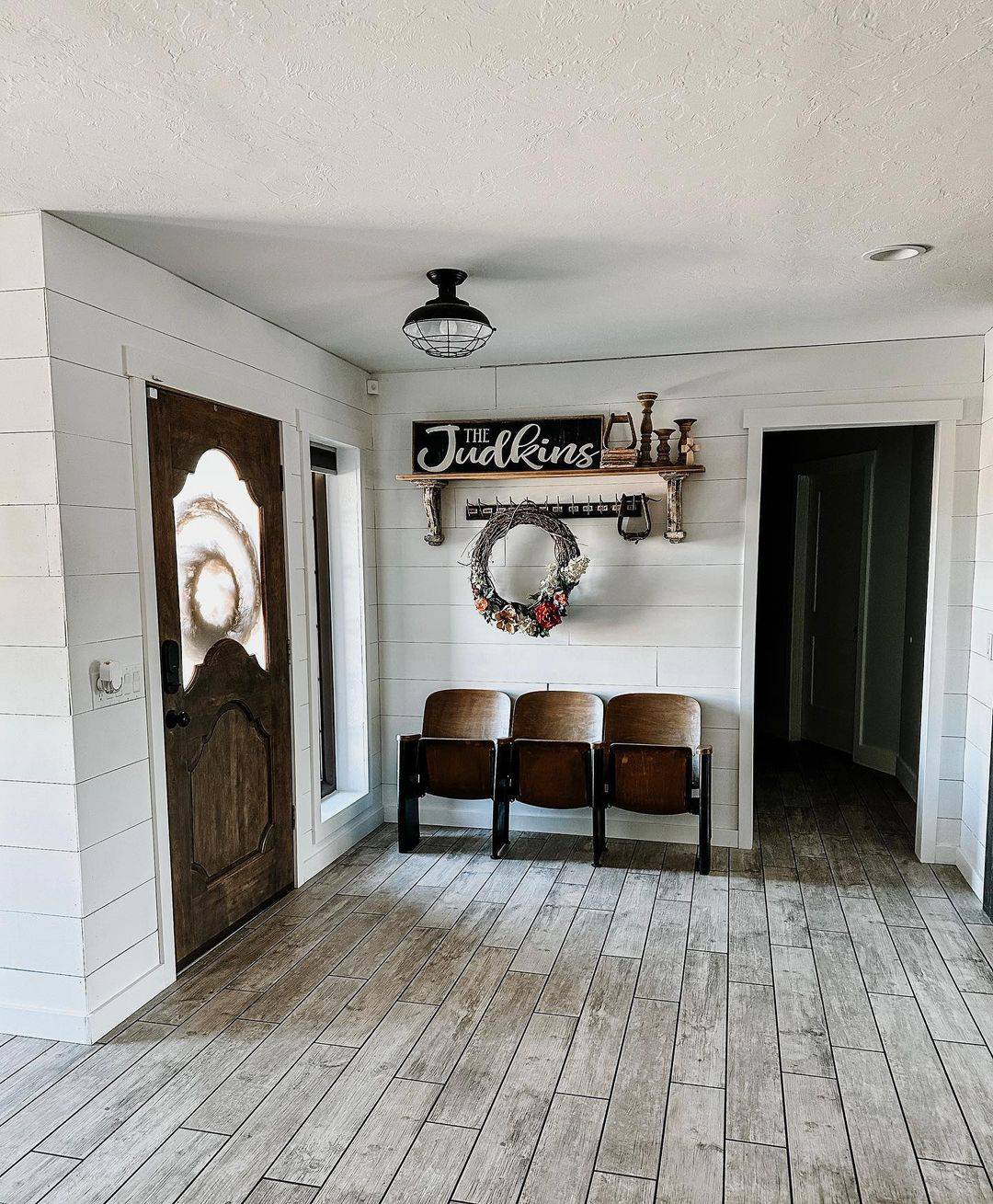 21 Picturesque Ideas for Shiplap Around Windows