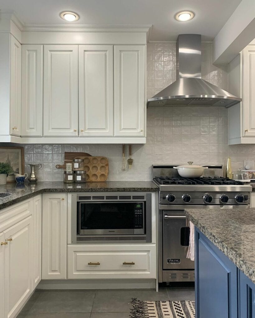 Stock vs. Custom Cabinets: Unpacking the Best Choice for Your Kitchen ...